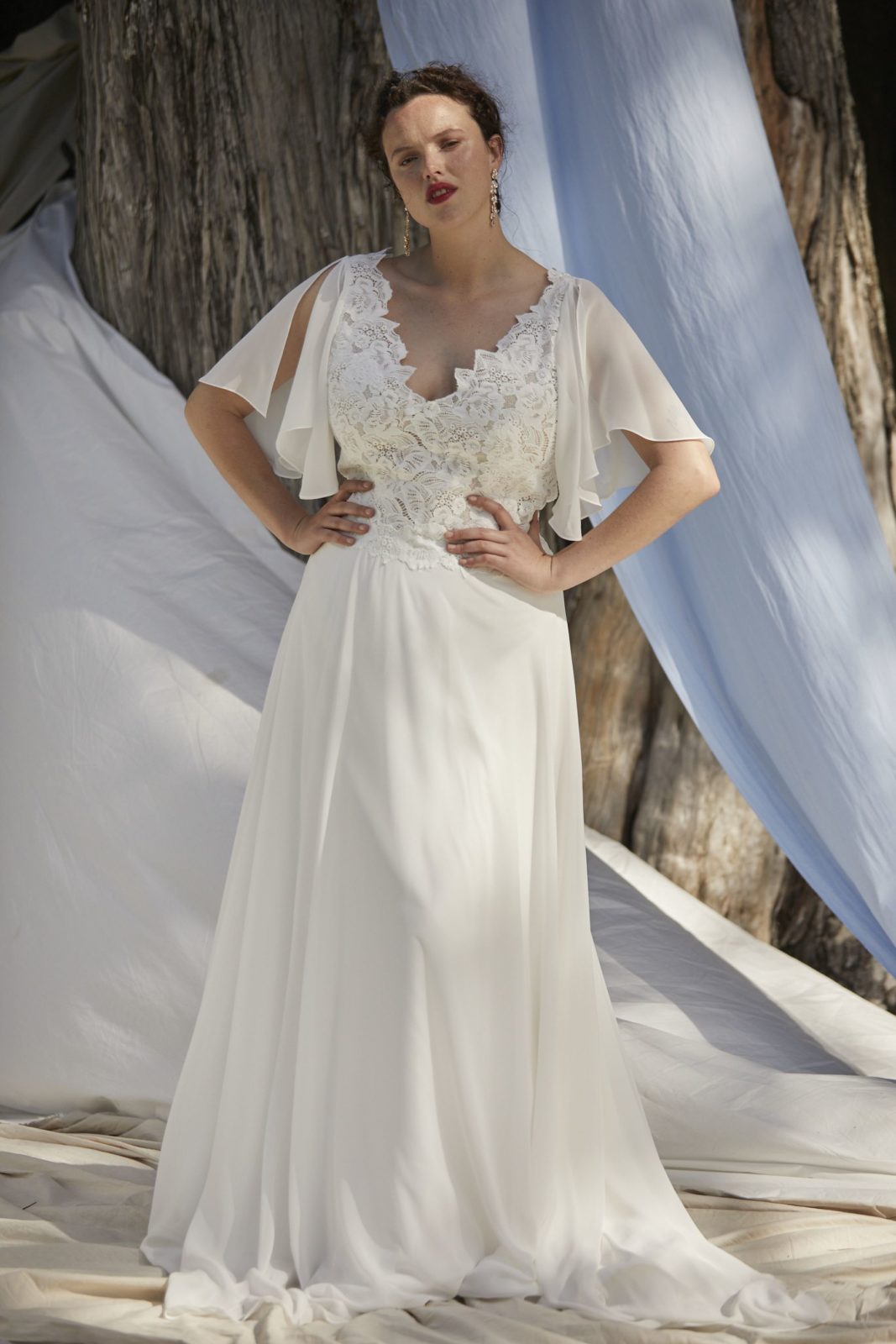 Daisy – Snowflake Contemporary Curve – Etcetera Bridal