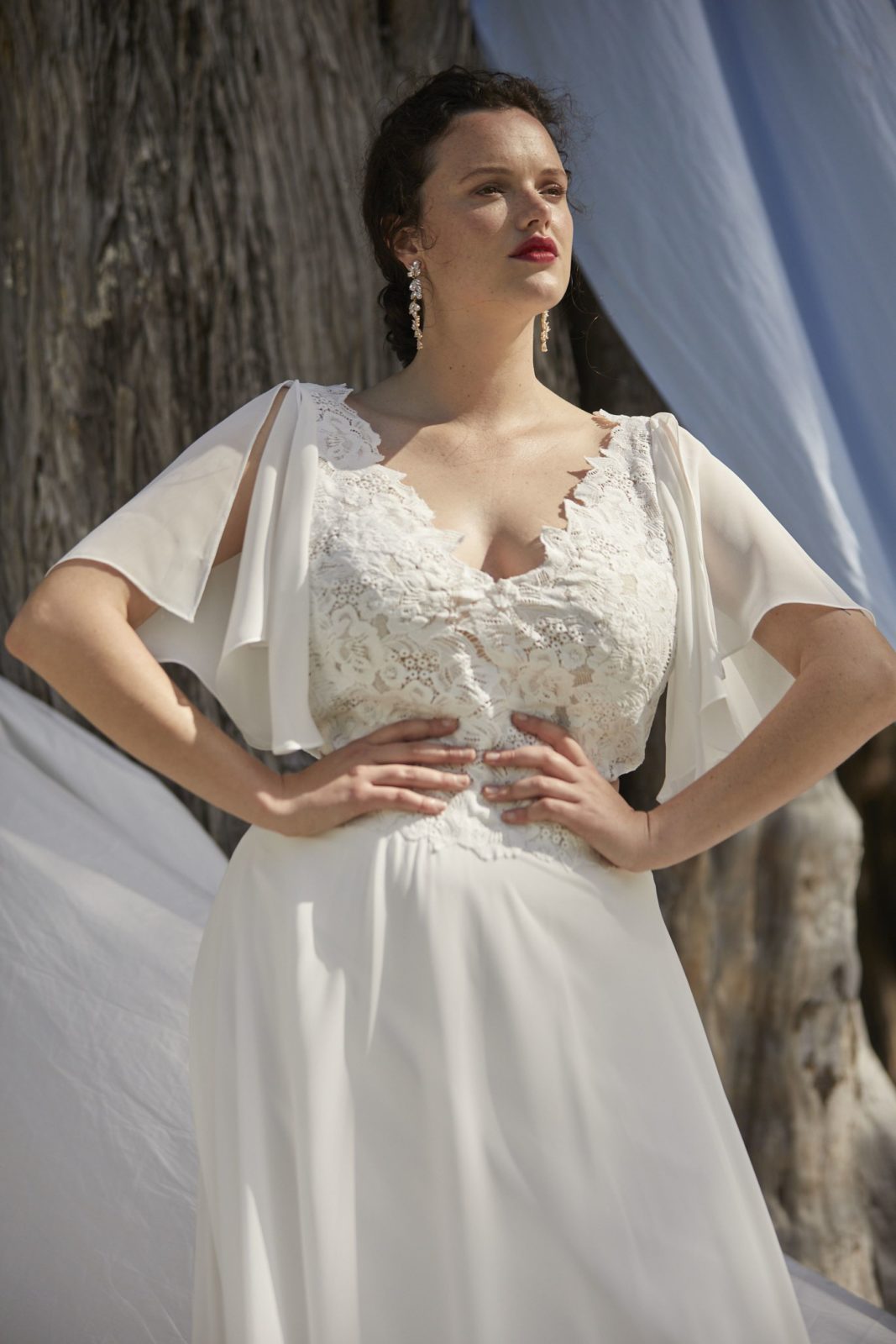 Daisy – Snowflake Contemporary Curve – Etcetera Bridal